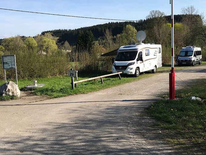 Wohnmobilstellplatz am Freibad in Altusried – promobil