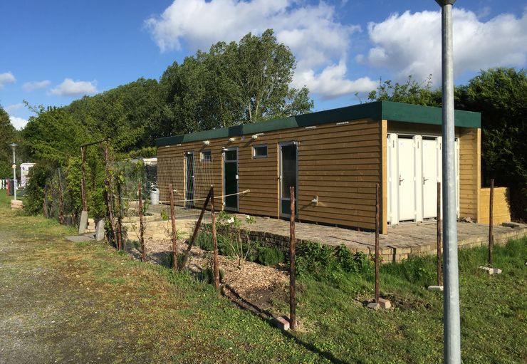 Hof van Axel in Axel – promobil