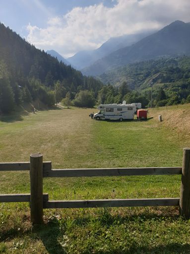 Area Camper Hotel Lago Laux in Usseaux – promobil