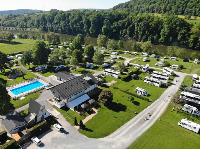 Wohnmobilstellplatz vor Campingplatz Cimbria in Neckarzimmern – promobil